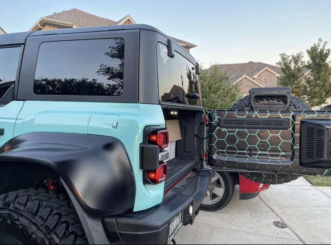 HEXAGON RAPTOR WRAP - Bronco Nation