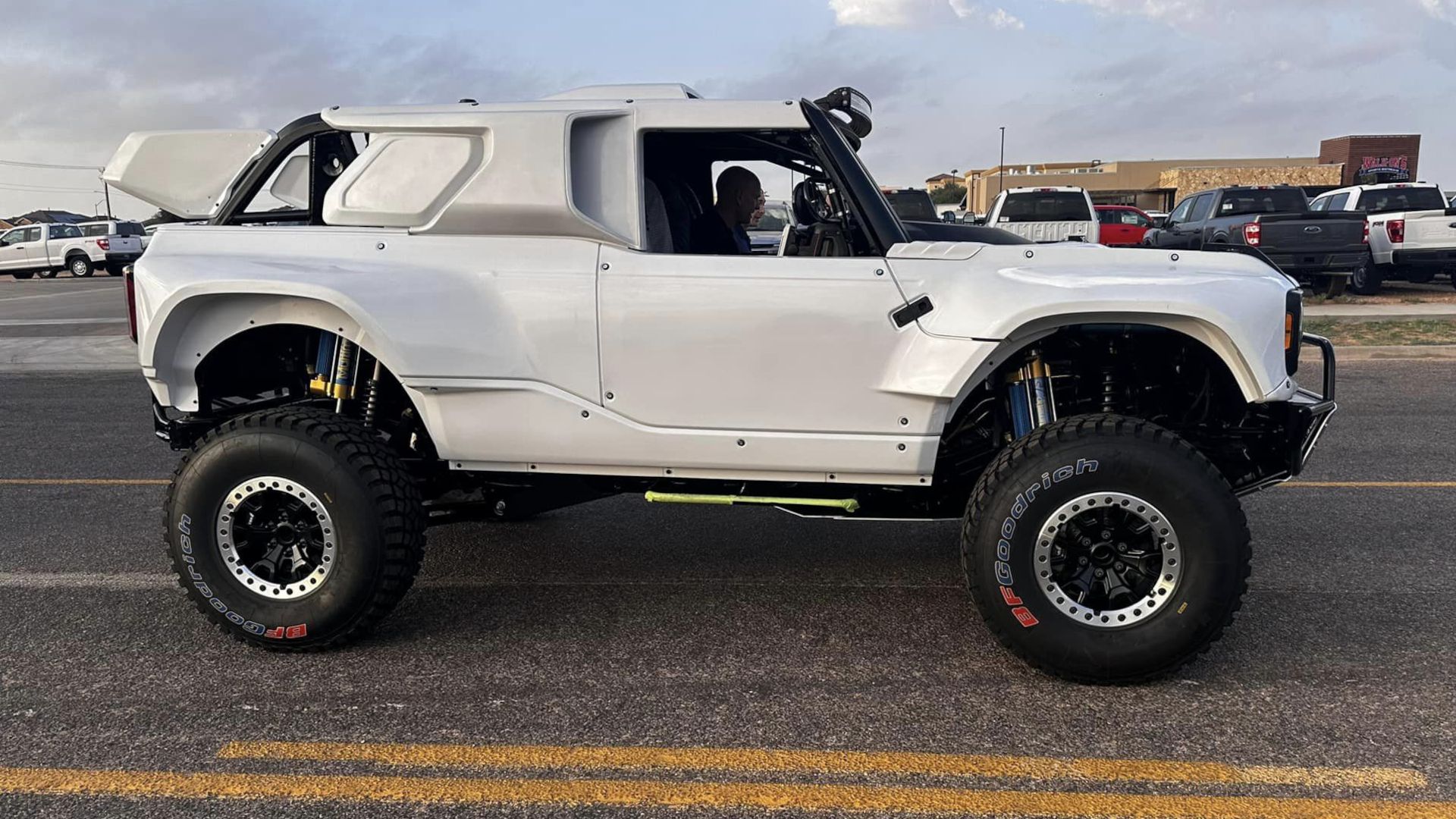 A Horse of a Different Color: Bronco DR Gets a Make … Under? - Bronco ...