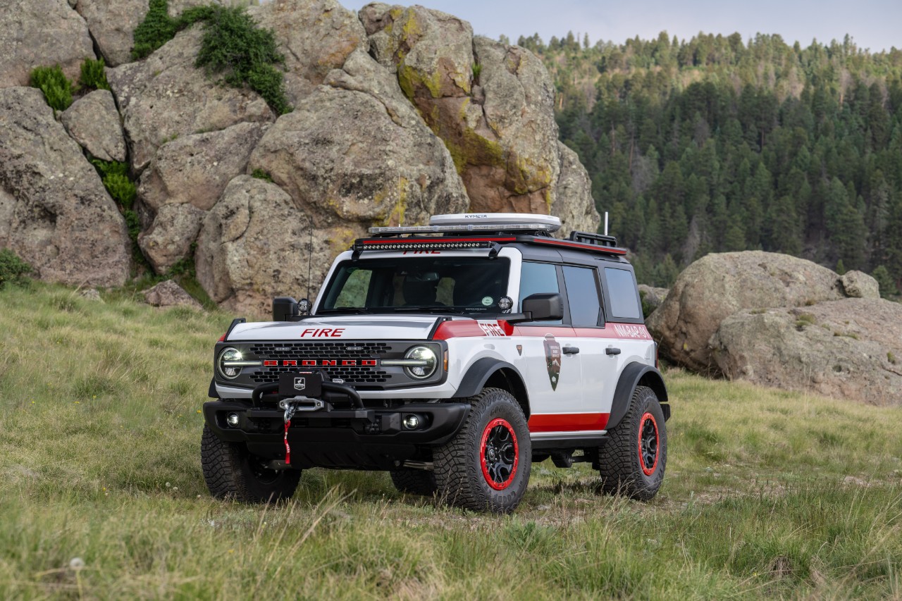 Ford builds custom Wildland Firefighting Bronco, donates to National ...
